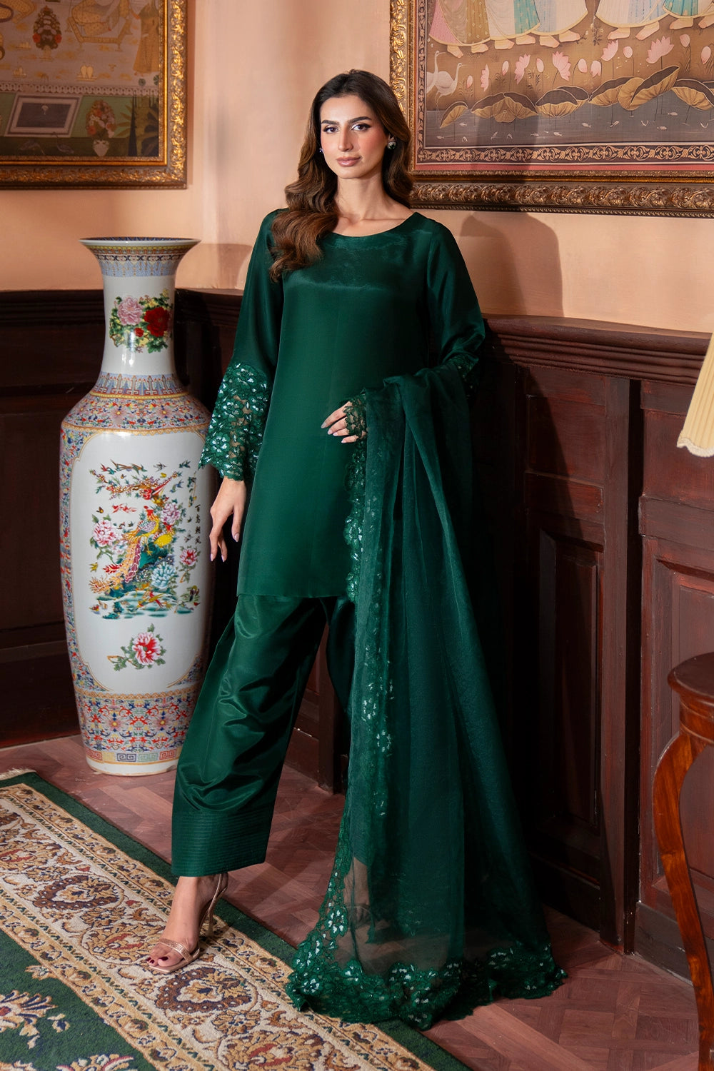 Azira – House of Reina